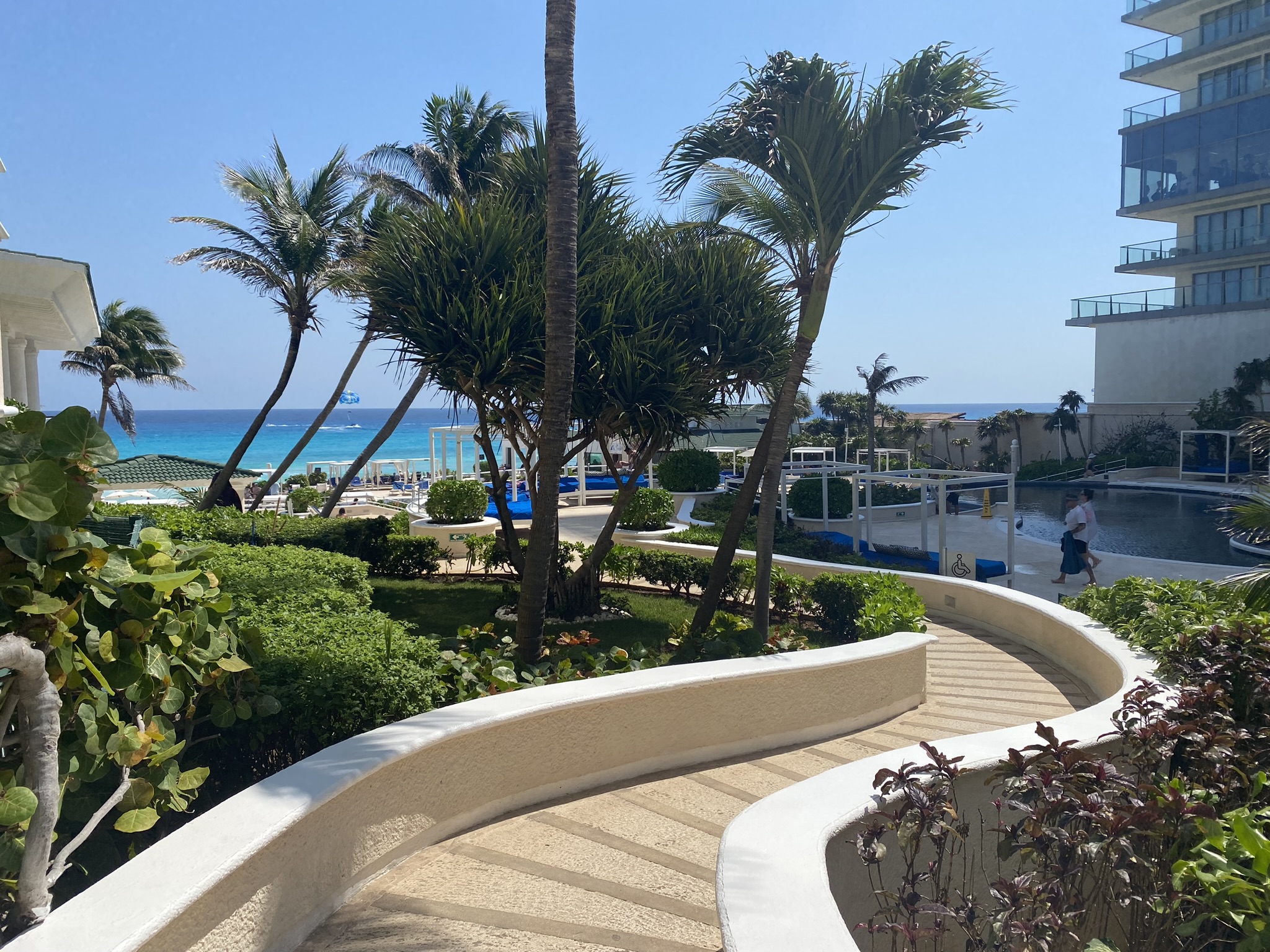 COMO É SE HOSPEDAR NO SANDOS CANCUN - Rodsnaideia